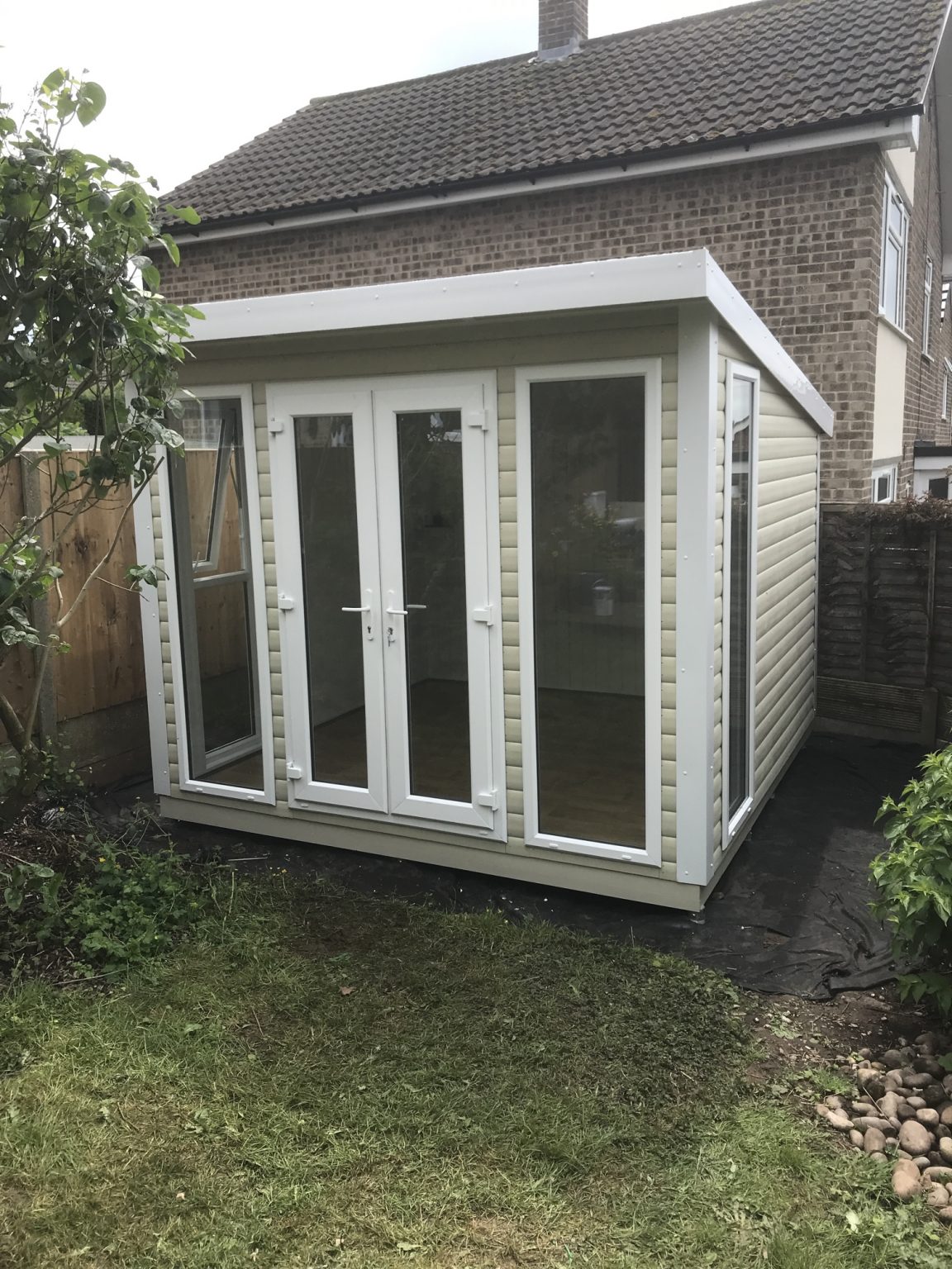 Roseberry Elite Garden Room with uPVC Windows & Doors