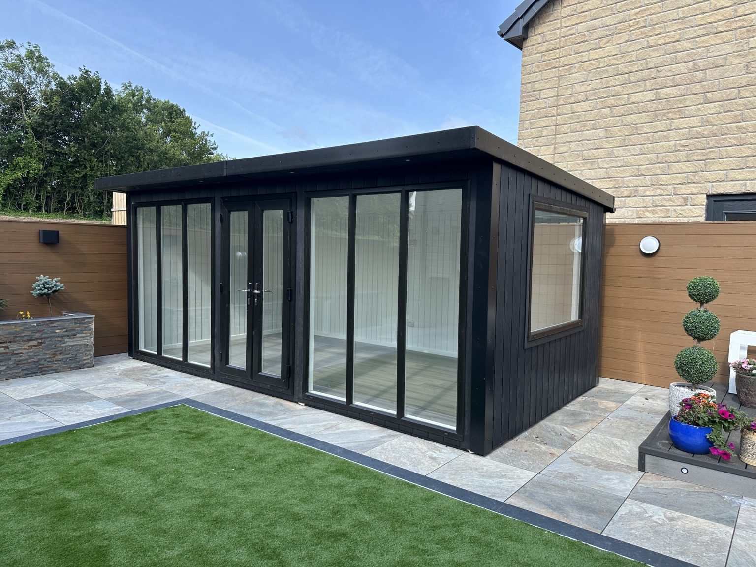Chippenham Composite Garden Room - Noah Garden Rooms