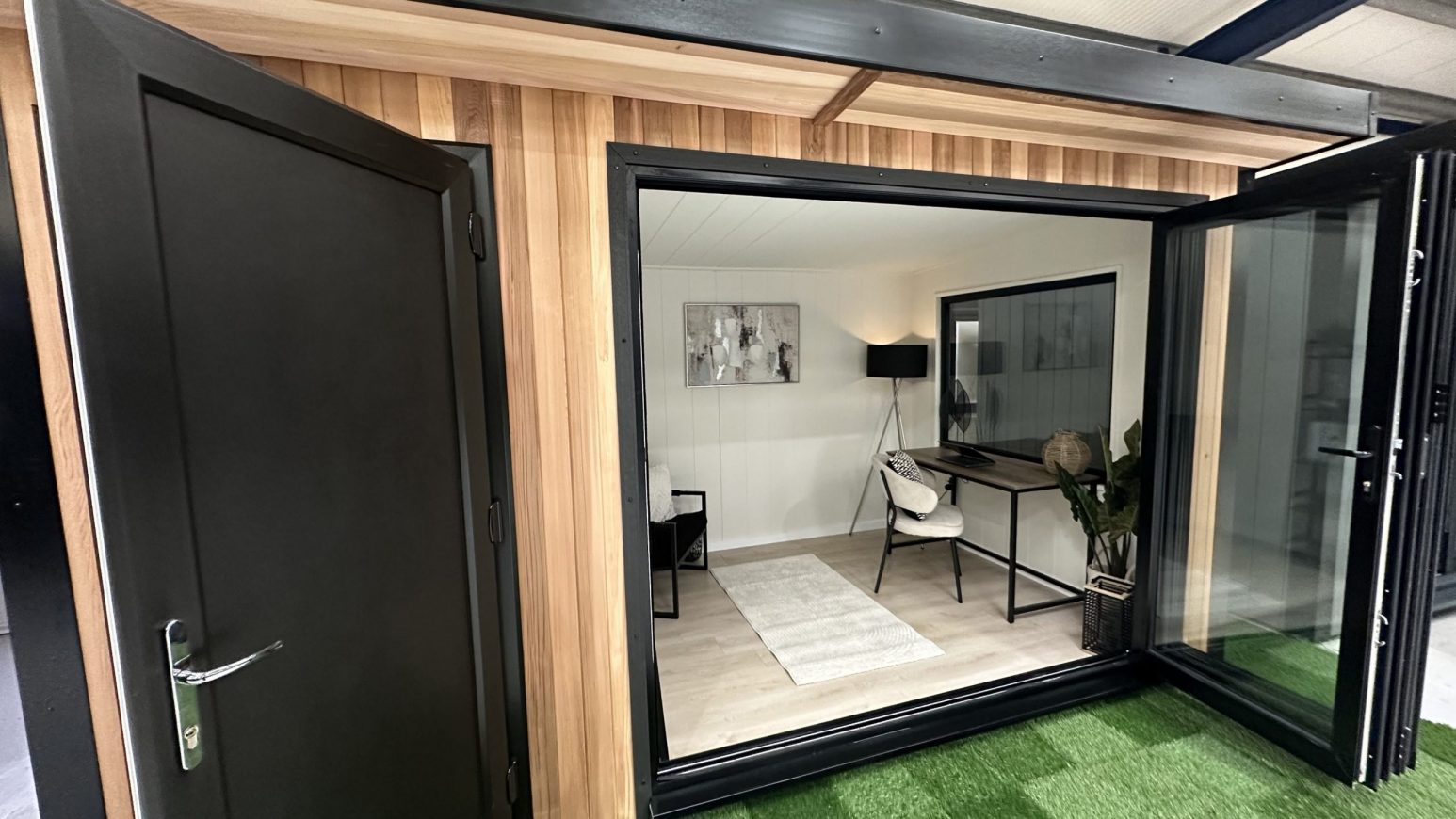 Garden Offices UK | Insulated Outdoor Home Office Buildings